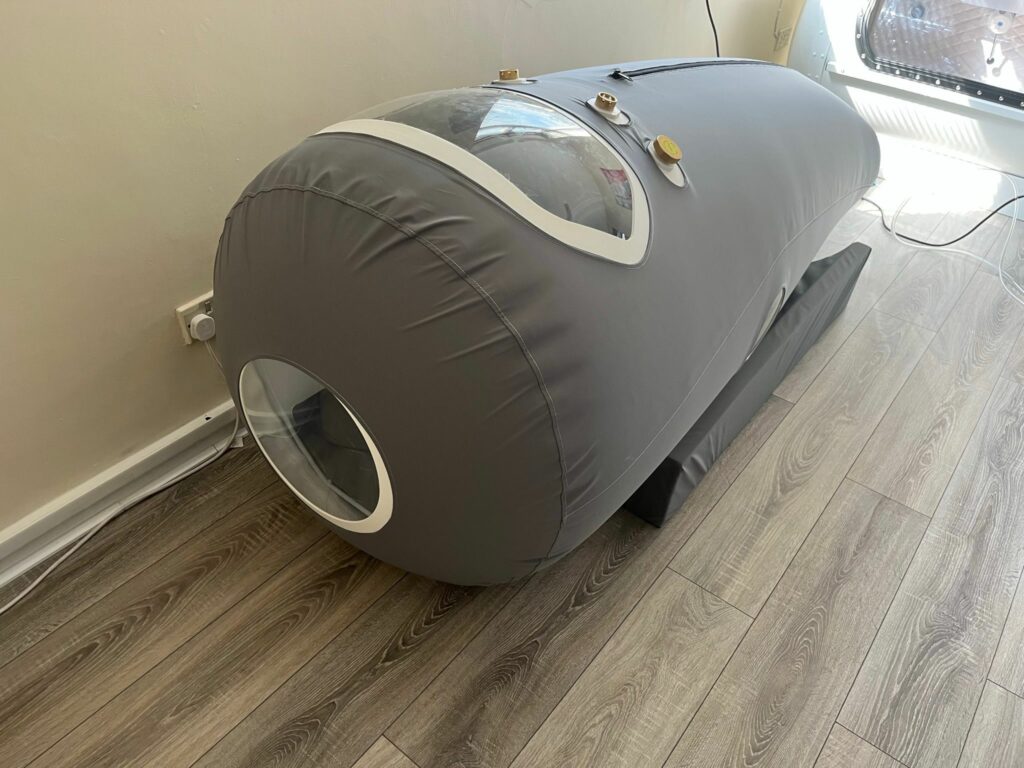 Sports HBOT Hyperbaric Oxygen Therapy Chamber UK